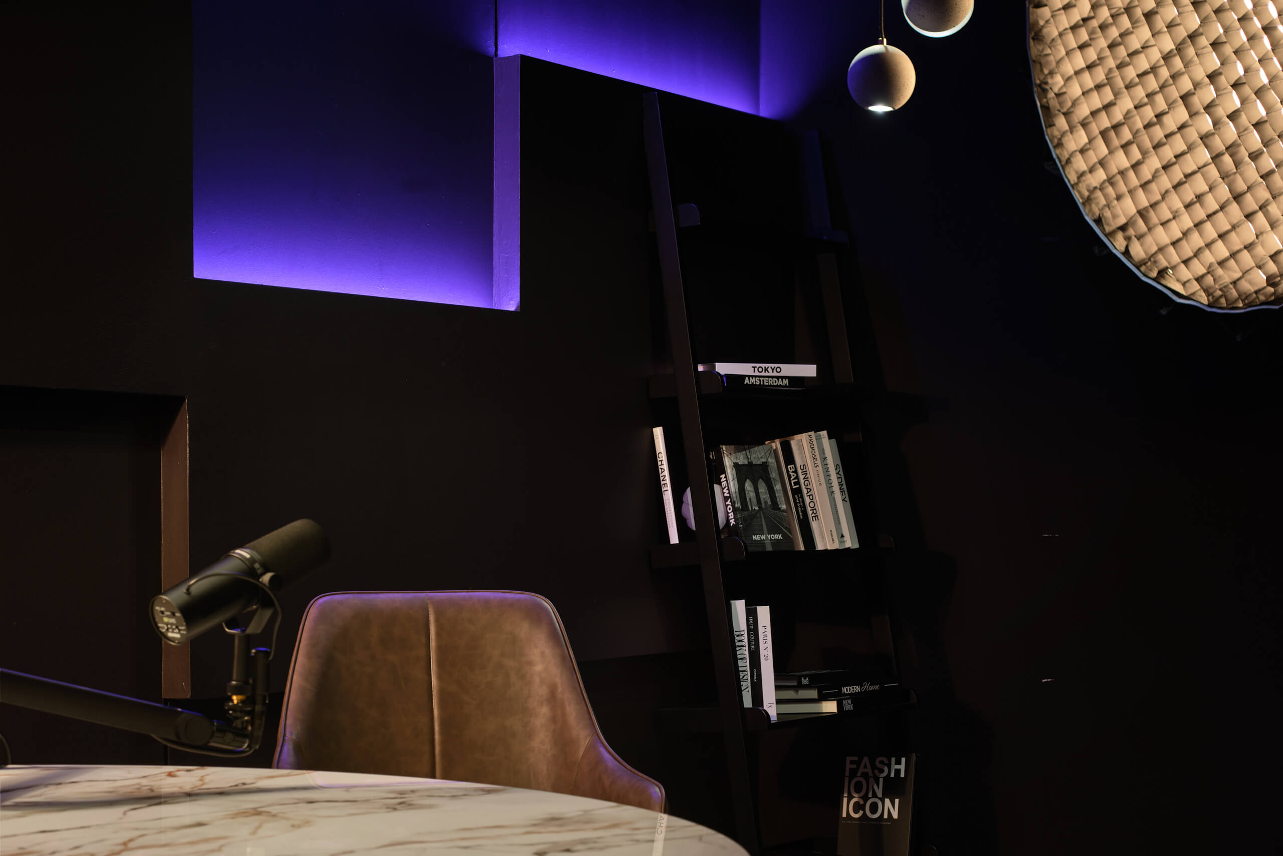 Podcast Studio Singapore. Rent now - Poddster